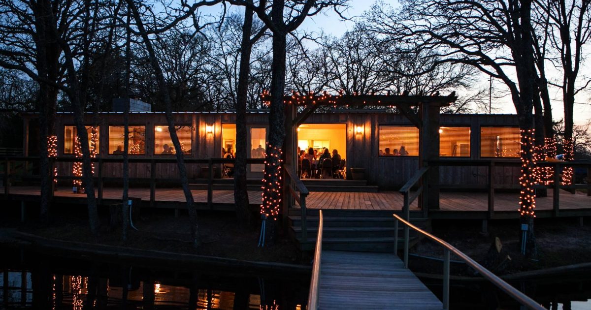 The Veranda | Destination Bryan